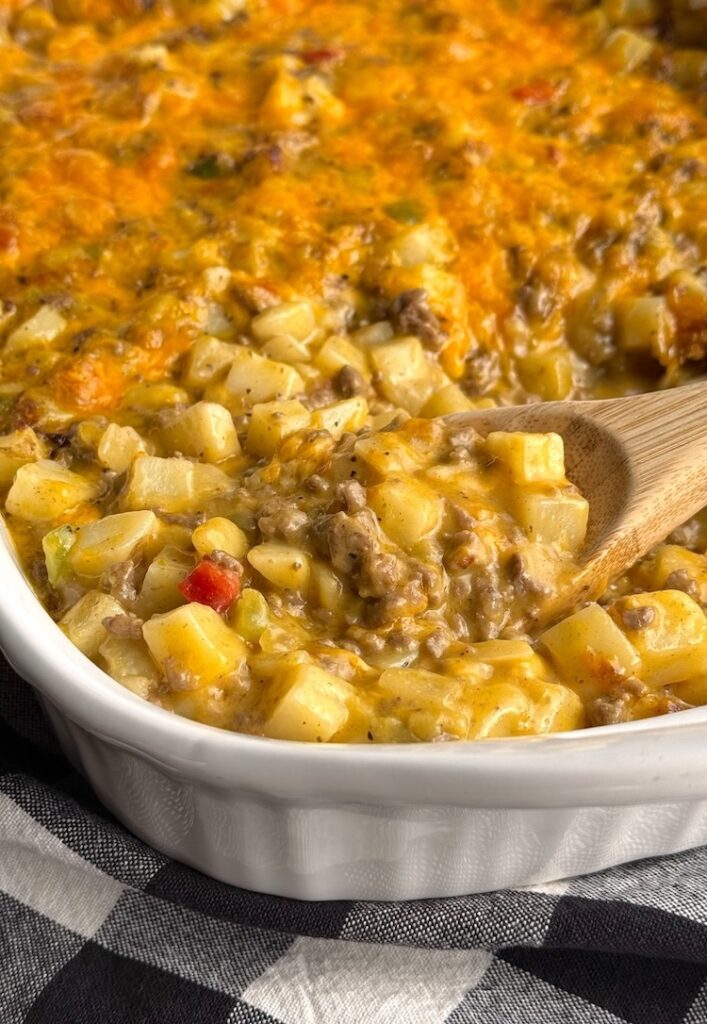 Cheesy Ground Beef & Potato Dinner Casserole