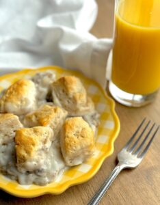Lazy Biscuits & Gravy Breakfast Casserole